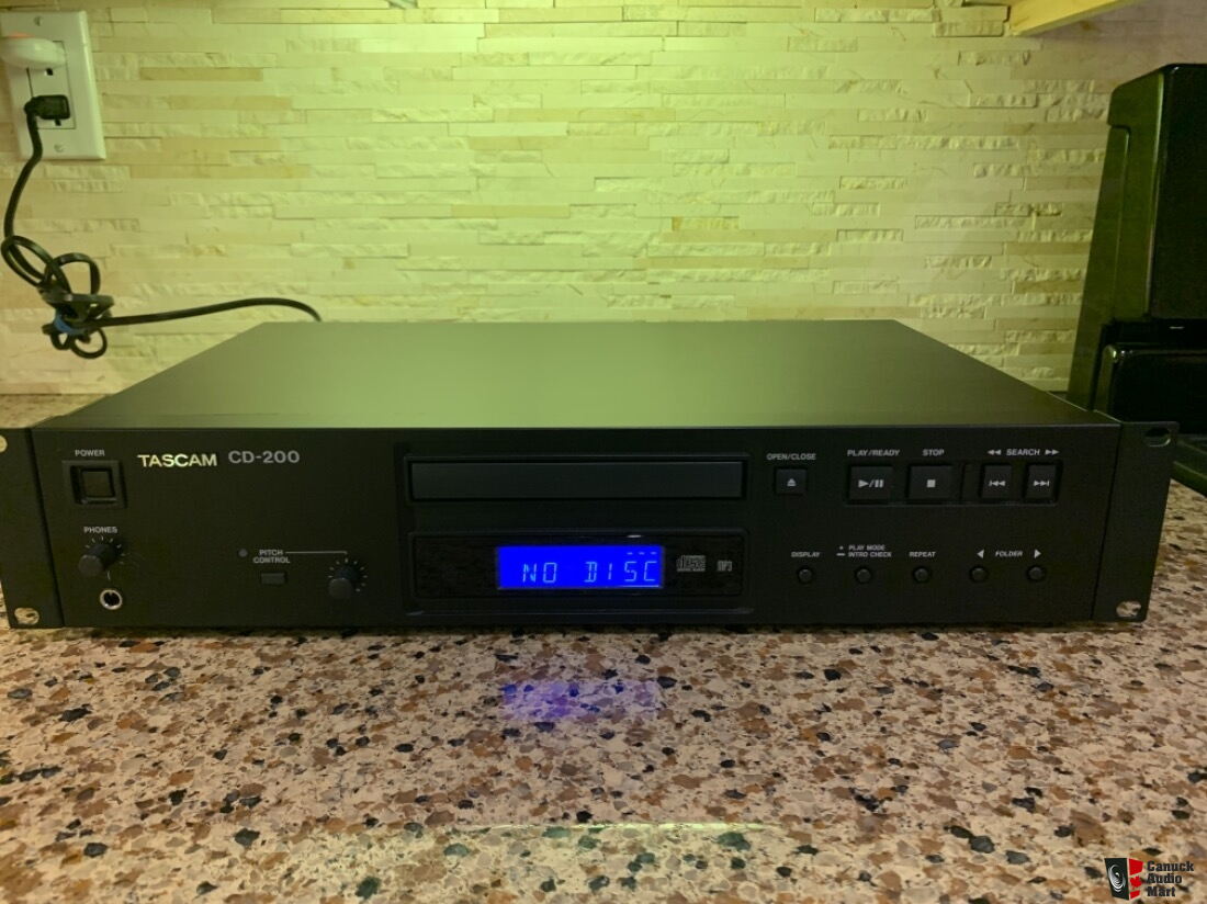 Tascam CD-200 CD Player Like New Photo #2459778 - UK Audio Mart