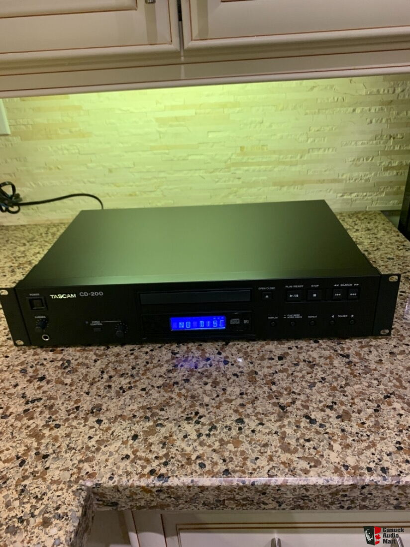 Tascam CD-200 CD Player Like New Photo #2459778 - UK Audio Mart