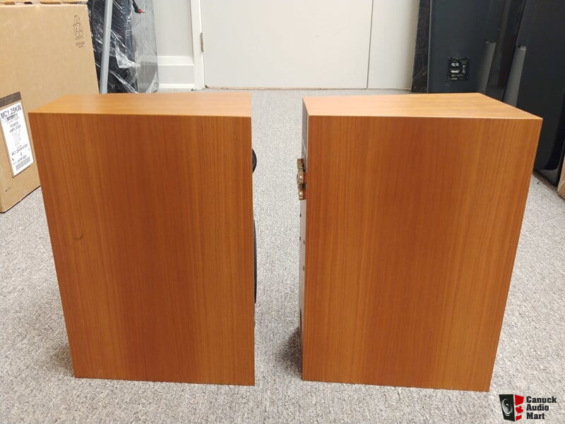 Linn Katan Bookshelf Speakers. Only $500!! Photo #2461621 - Canuck ...