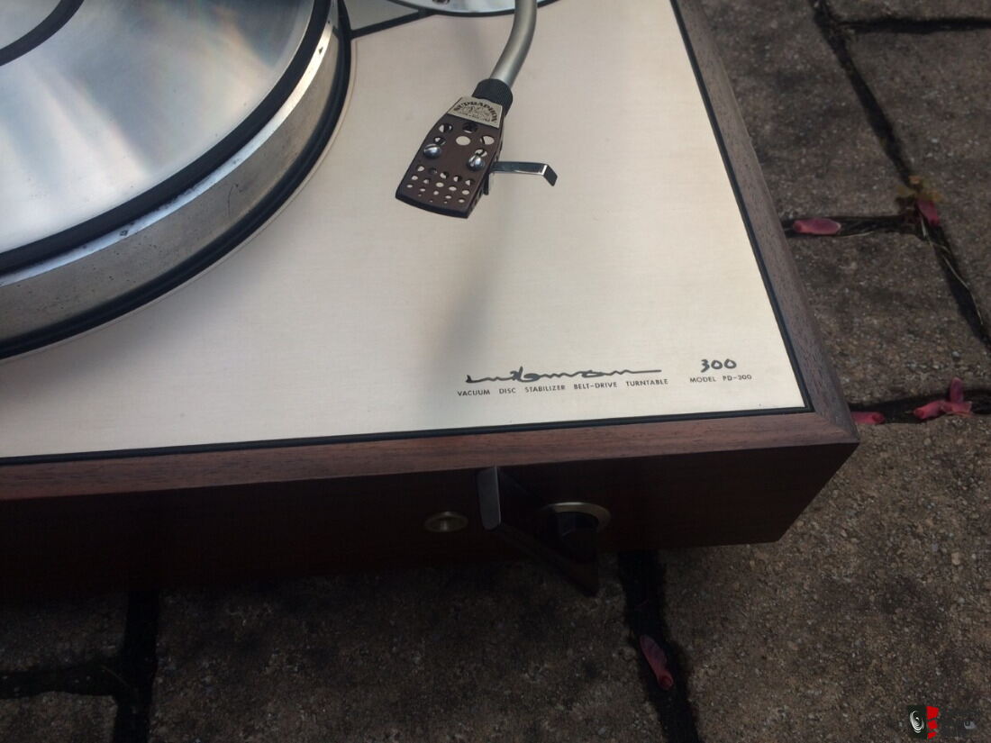 Luxman PD-300 turntable Photo #2461690 - Canuck Audio Mart