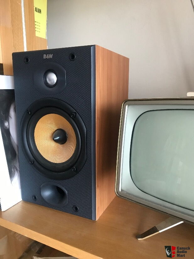B&W 601 S2 bookshelf speakers Photo #2463862 - Canuck Audio Mart