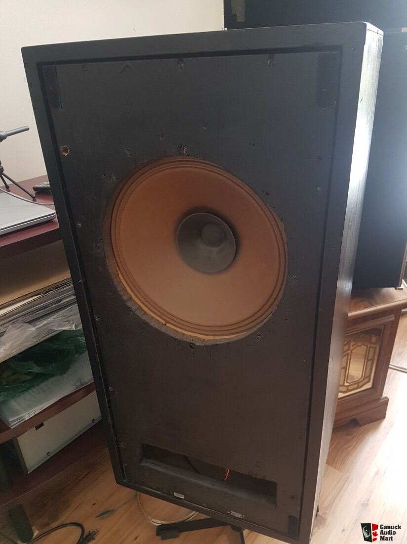 Philips AD-1250/M7 in 120 L cabinets Photo #2469939 - UK Audio Mart
