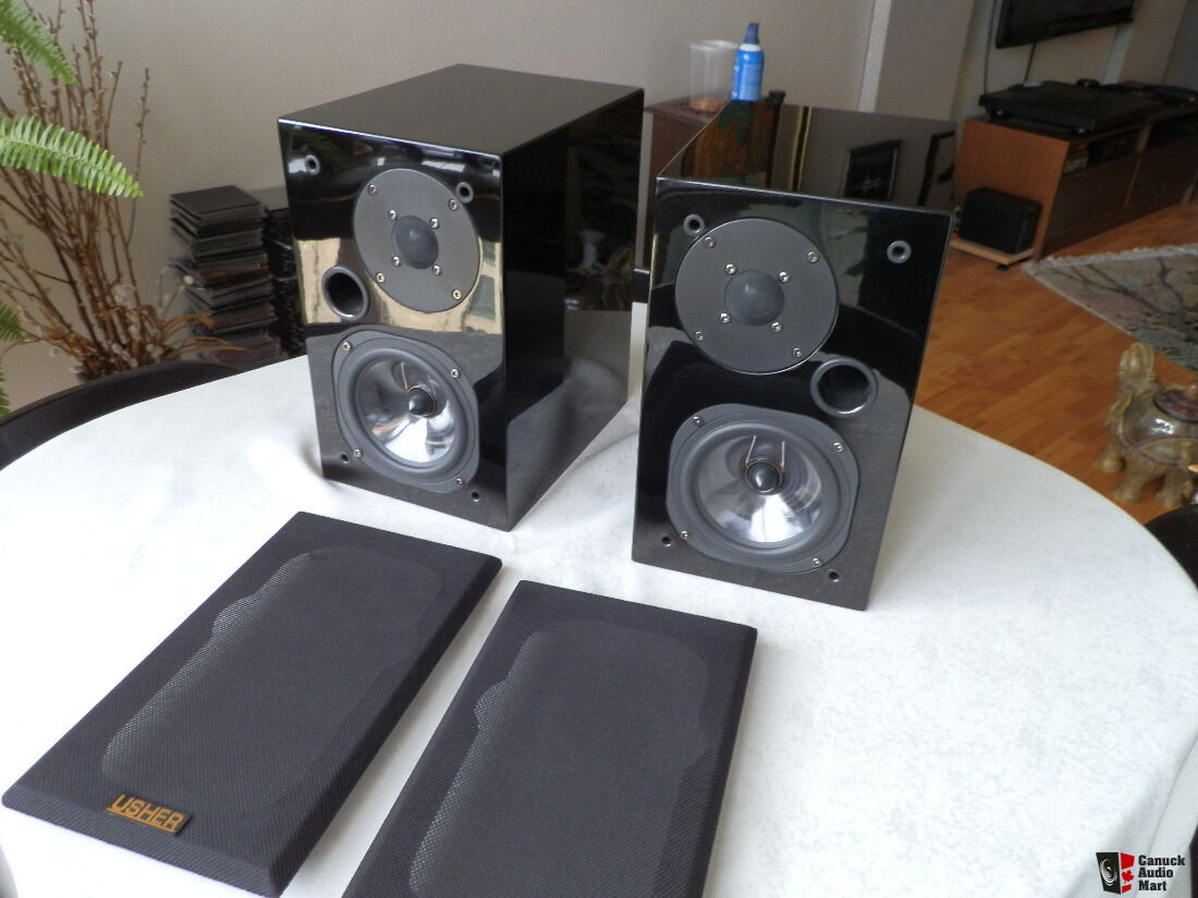 Usher S-520 Bookshelf Speakers (Great Condition / Gloss Black / OBM ...