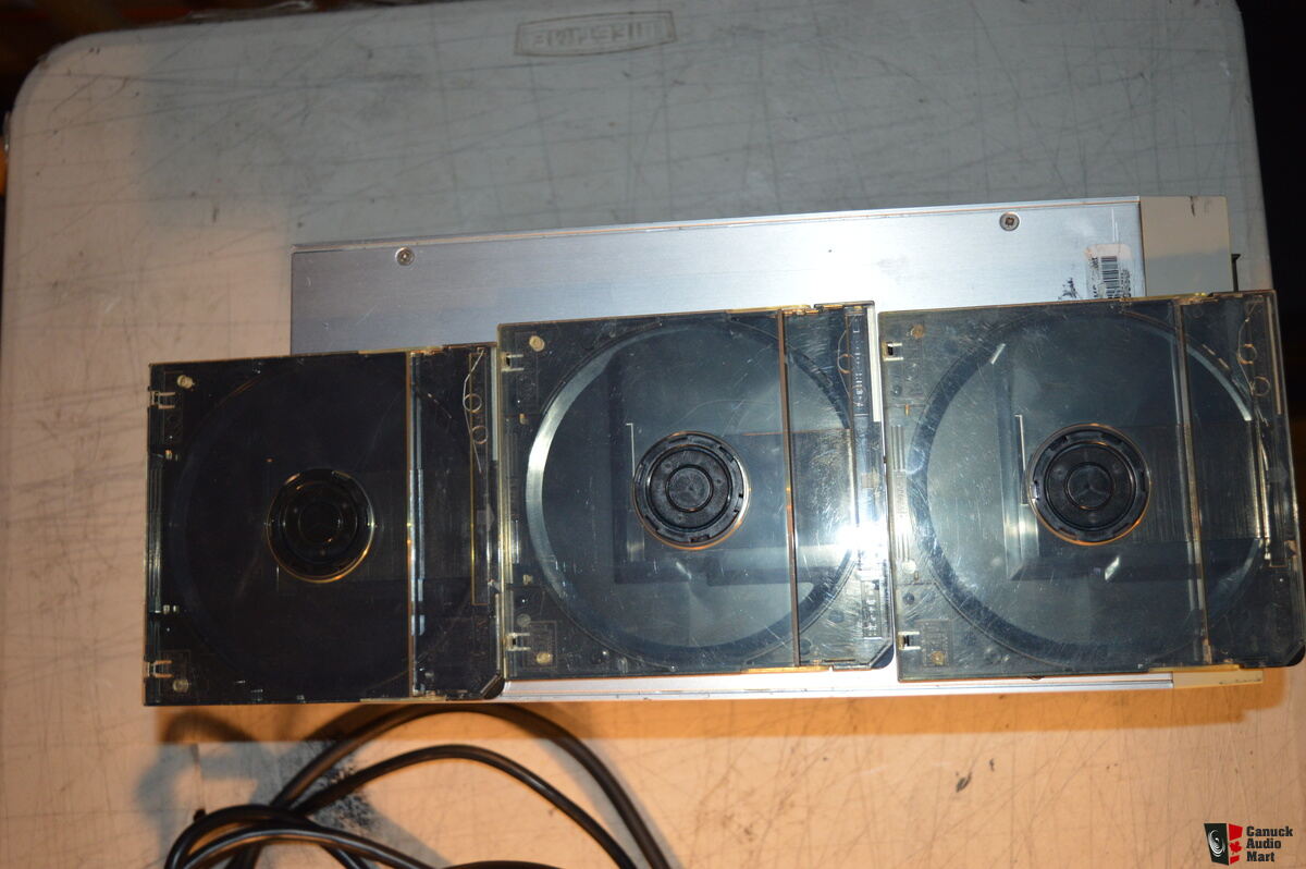 Denon DN-950FA Fully Balanced CD Cart Player Photo #2492402 - UK Audio Mart