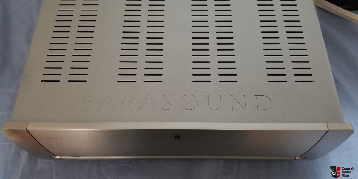 Parasound Halo A52 5-Channel Amplifier and Halo C2 Controller Photo ...