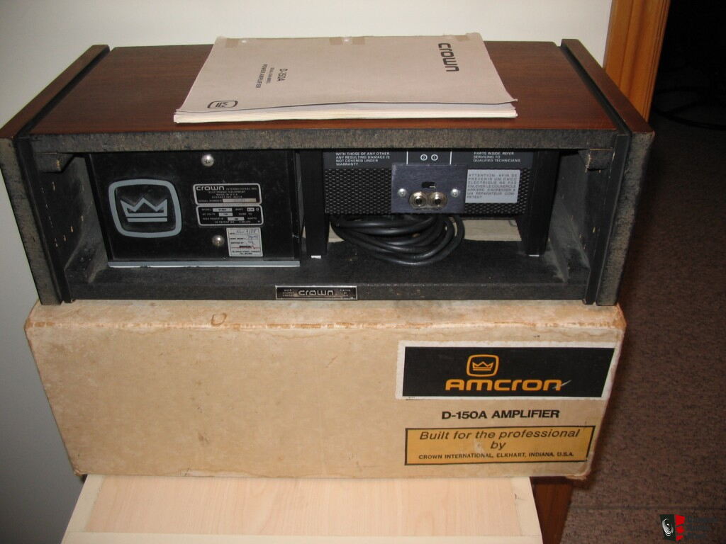 CROWN D-150A Amplifier with walnut case Photo #250052 - Canuck Audio Mart