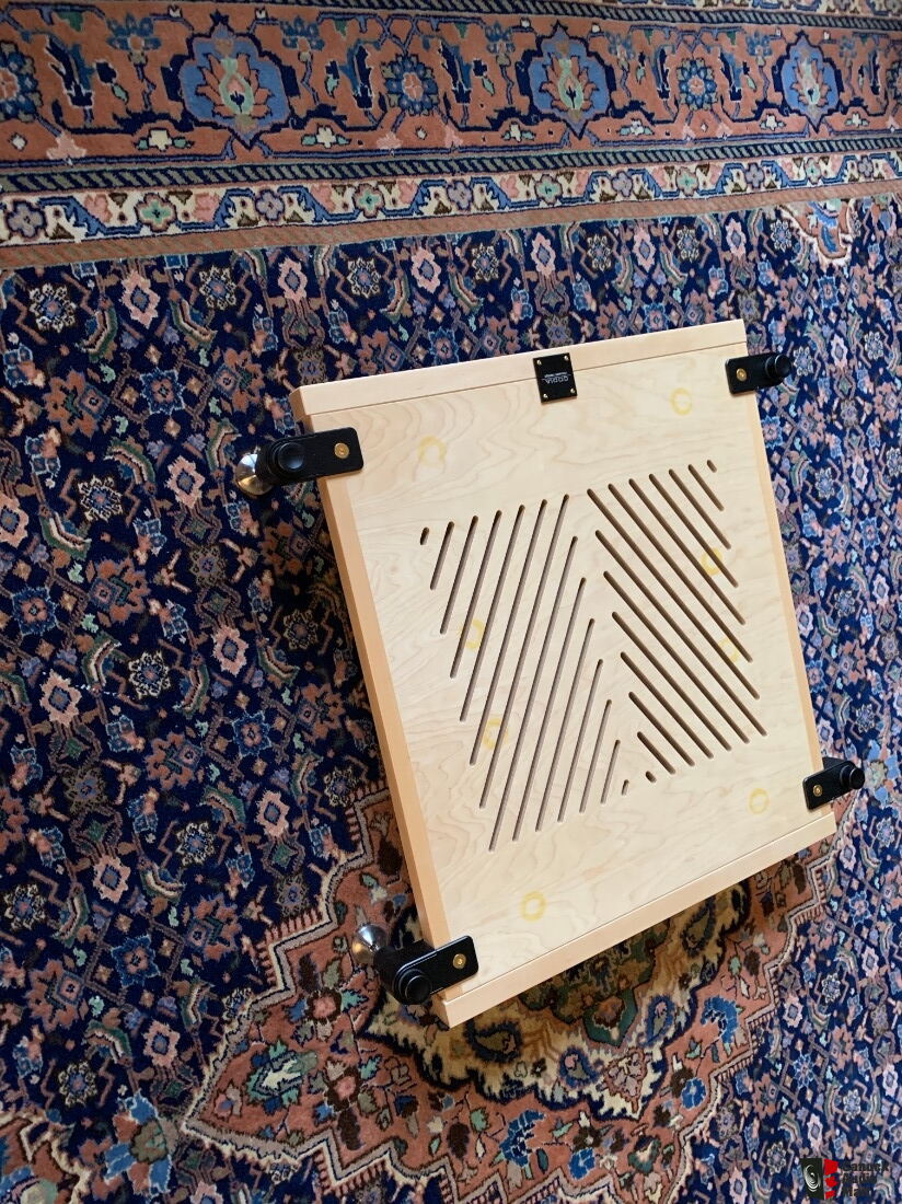 Codia Acoustic Design amplifier stand For Sale - Canuck Audio Mart
