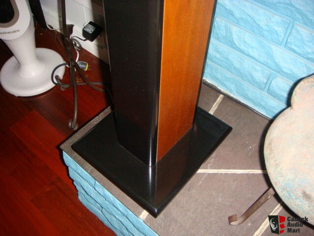 Usher 701 speaker custom made Photo #255596 - Canuck Audio Mart