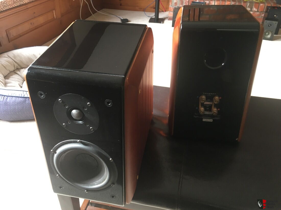 Usher Compass X-718 Bookshelf Speakers Photo #2564575 - Aussie Audio Mart