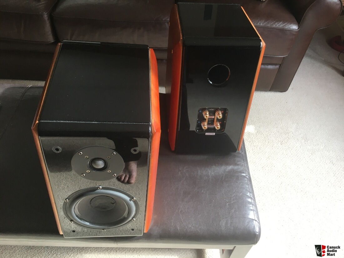 Usher Compass X-718 Bookshelf Speakers Photo #2564575 - Aussie Audio Mart