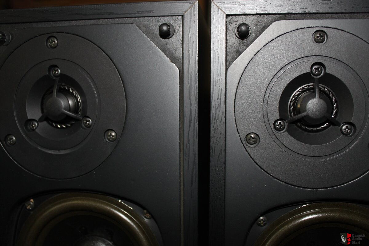 Definitive Technology BP-1 (Bi-polar surrounds) and C1 (center speaker ...
