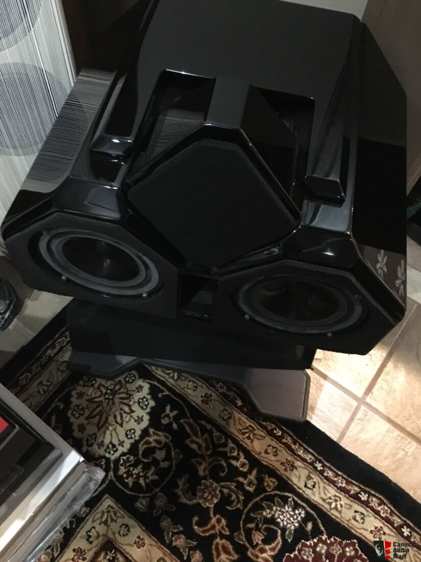 Wilson Audio center Photo #2586197 - UK Audio Mart