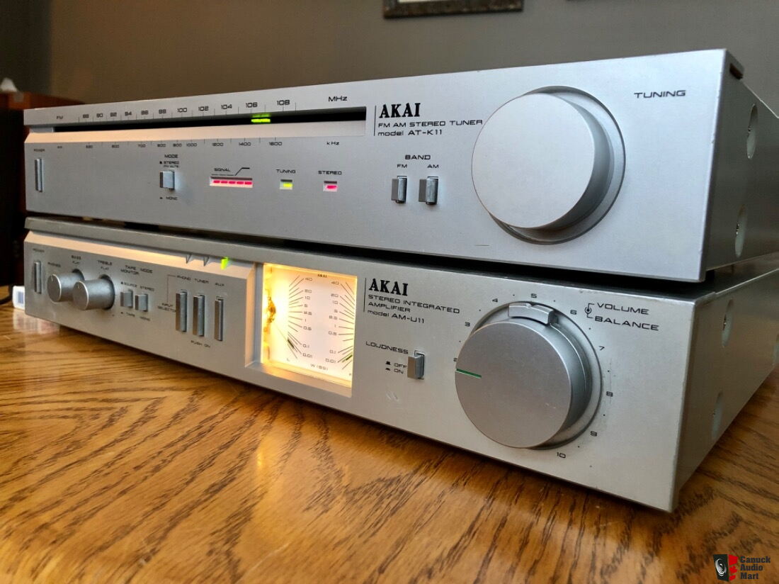 1982 AKAI AM-U11 Integrated Amplifier w/ AT-K11 AM/FM Analogue Tuner ...