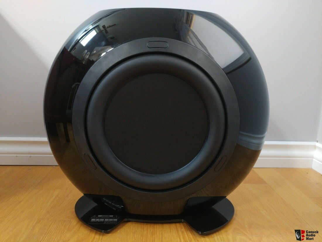 KEF HTB2SE powered subwoofer in gloss black