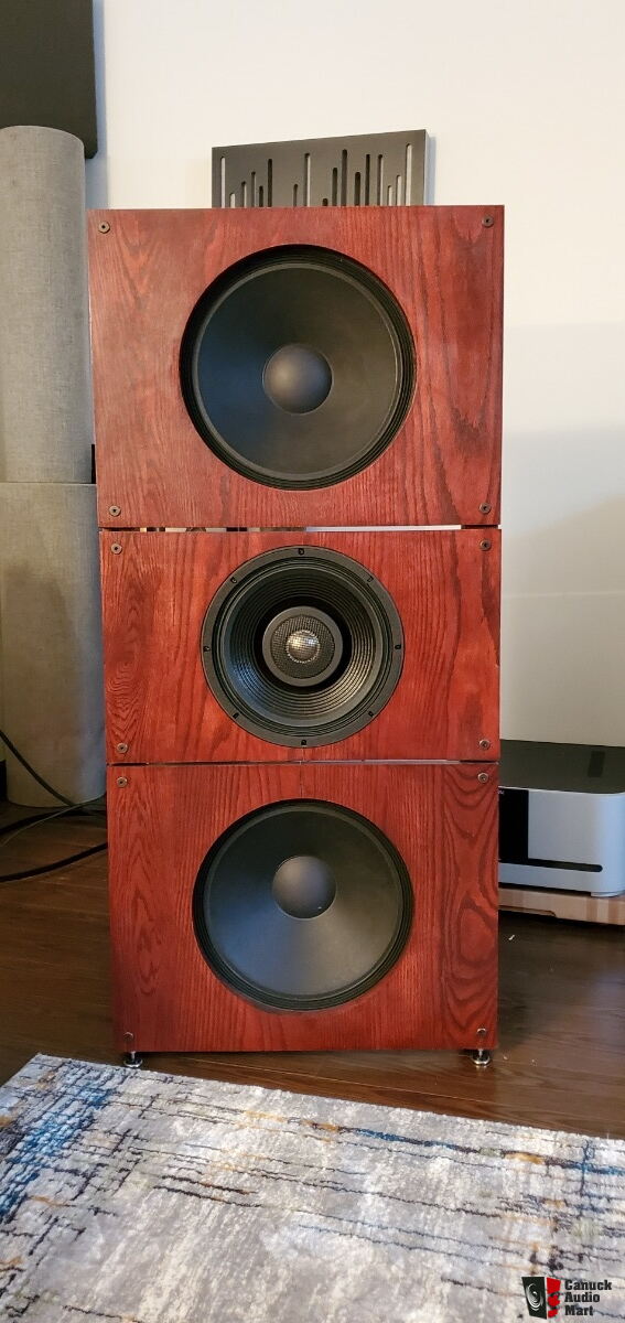 Éminence open baffle
