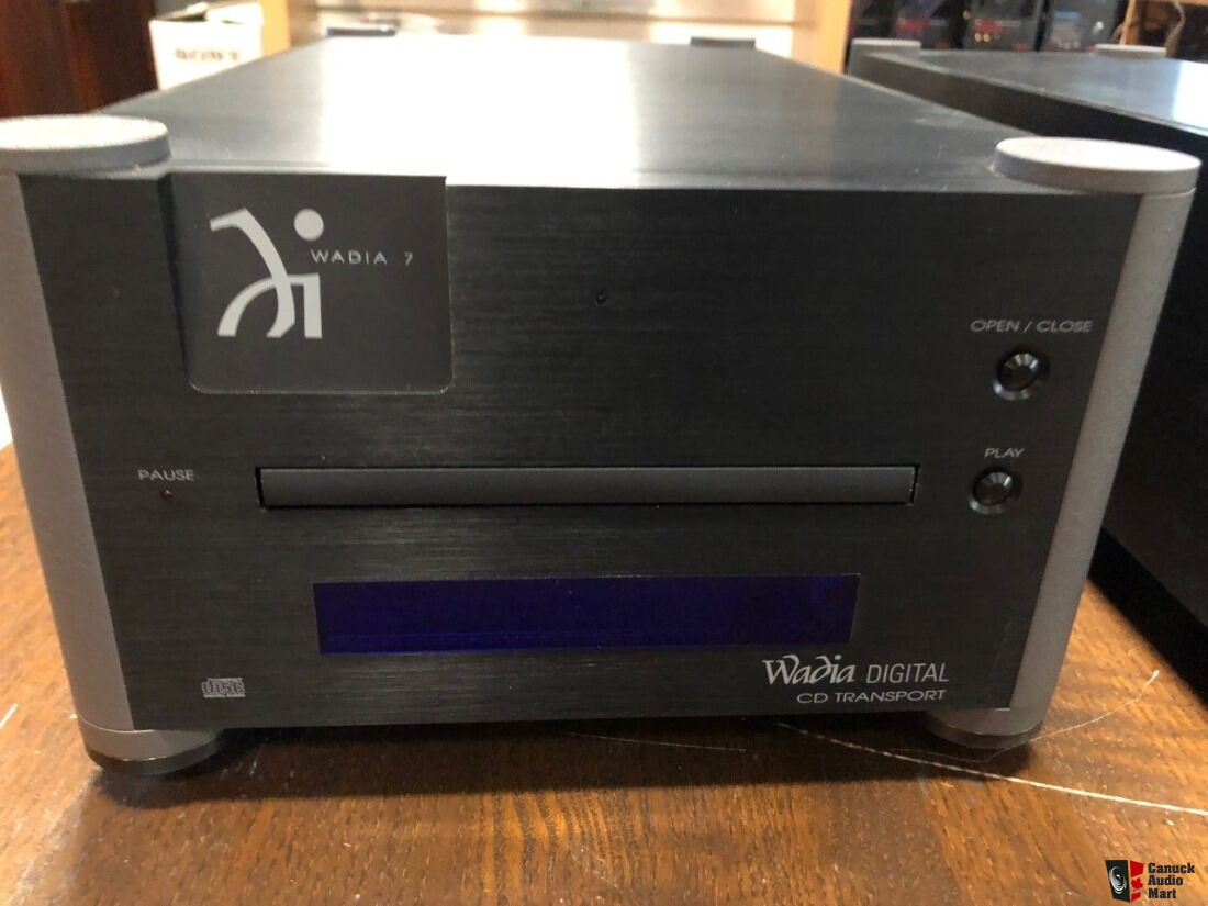 Wadia 7 transport with external power supply Photo #2634643 - Canuck ...
