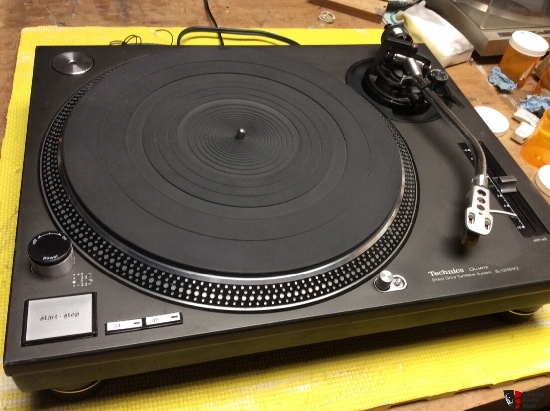 Technics SL-1210 MkII, Black, + Stanton Cartridge ,Dust cover, very ...