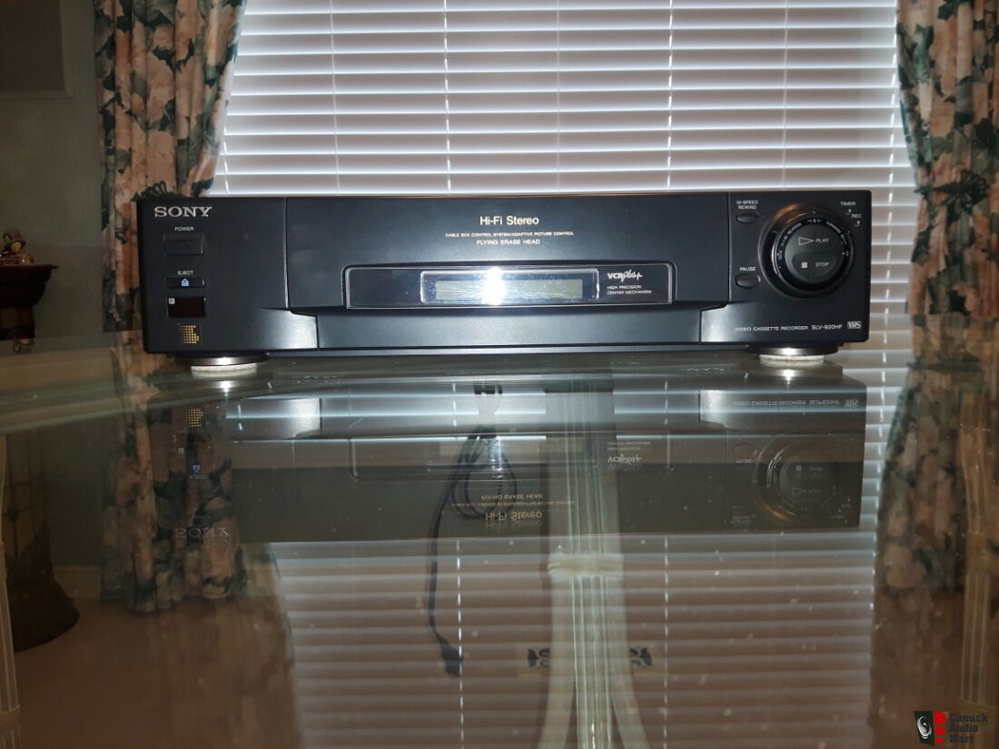 Sony VHS video cassette recorder SLV-920HF Photo #2638671 - UK Audio Mart