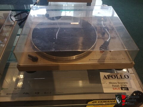 Pioneer PL-512 Turntable w/cartridge Photo #2639794 - Canuck Audio Mart