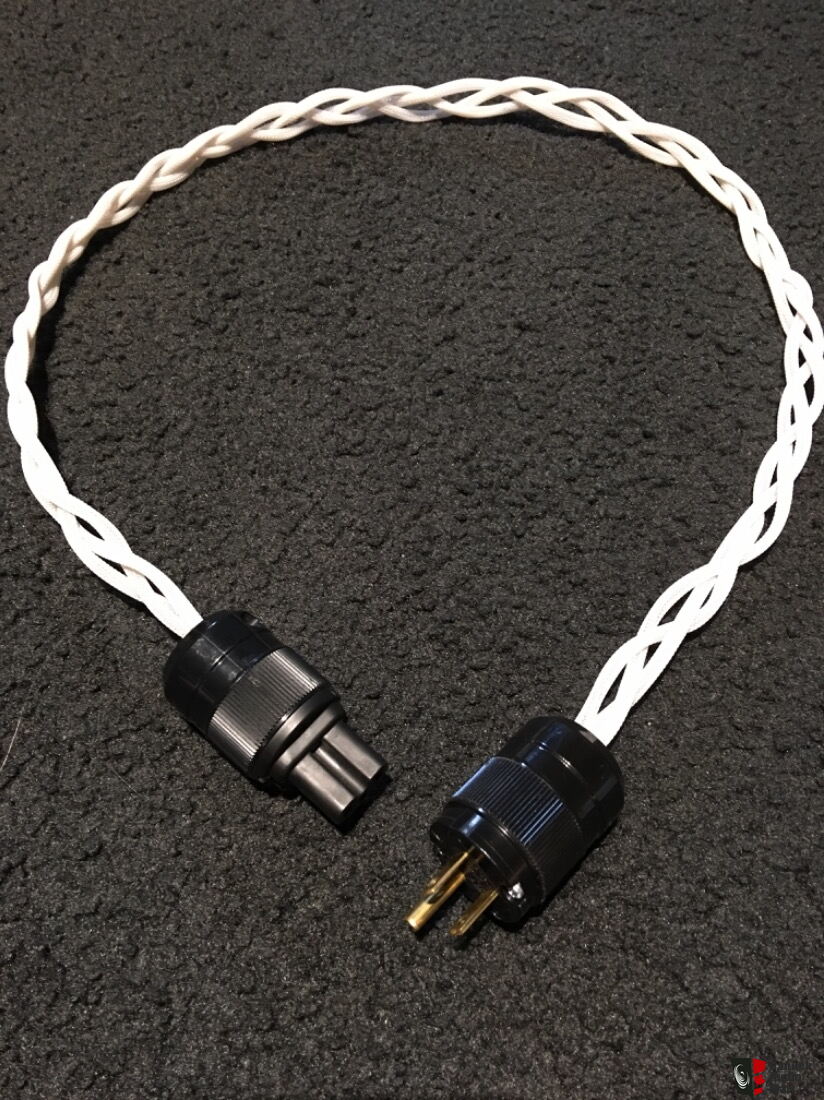 Multiple Power Cables Photo #2643806 - US Audio Mart