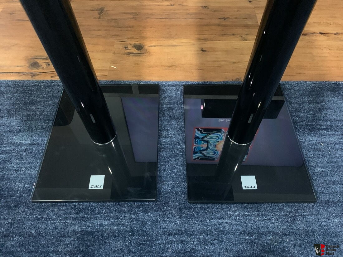 DALI Zensor 3 Stand Mount Speakers and Stands Photo #2664089 - Canuck ...