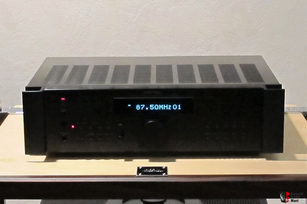 Rotel RX-1050 integrated amplifier with tuner - EXCELLENT !!! Photo ...