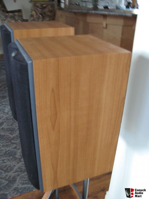 B&W 601 S2 Speakers Cherry on Bello Stands MINT Photo #267782 - Canuck ...