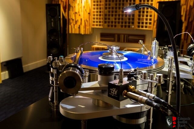 VPI Avenger Reference - 2 x 12" Fatboy Gimbal arms + Pneumatic feet ...