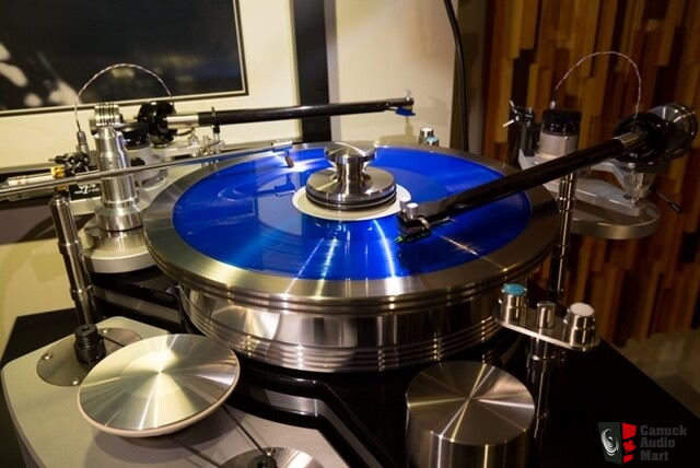 VPI Avenger Reference -with 2 x 12" Fatboy Gimbal arms + Pneumatic feet ...
