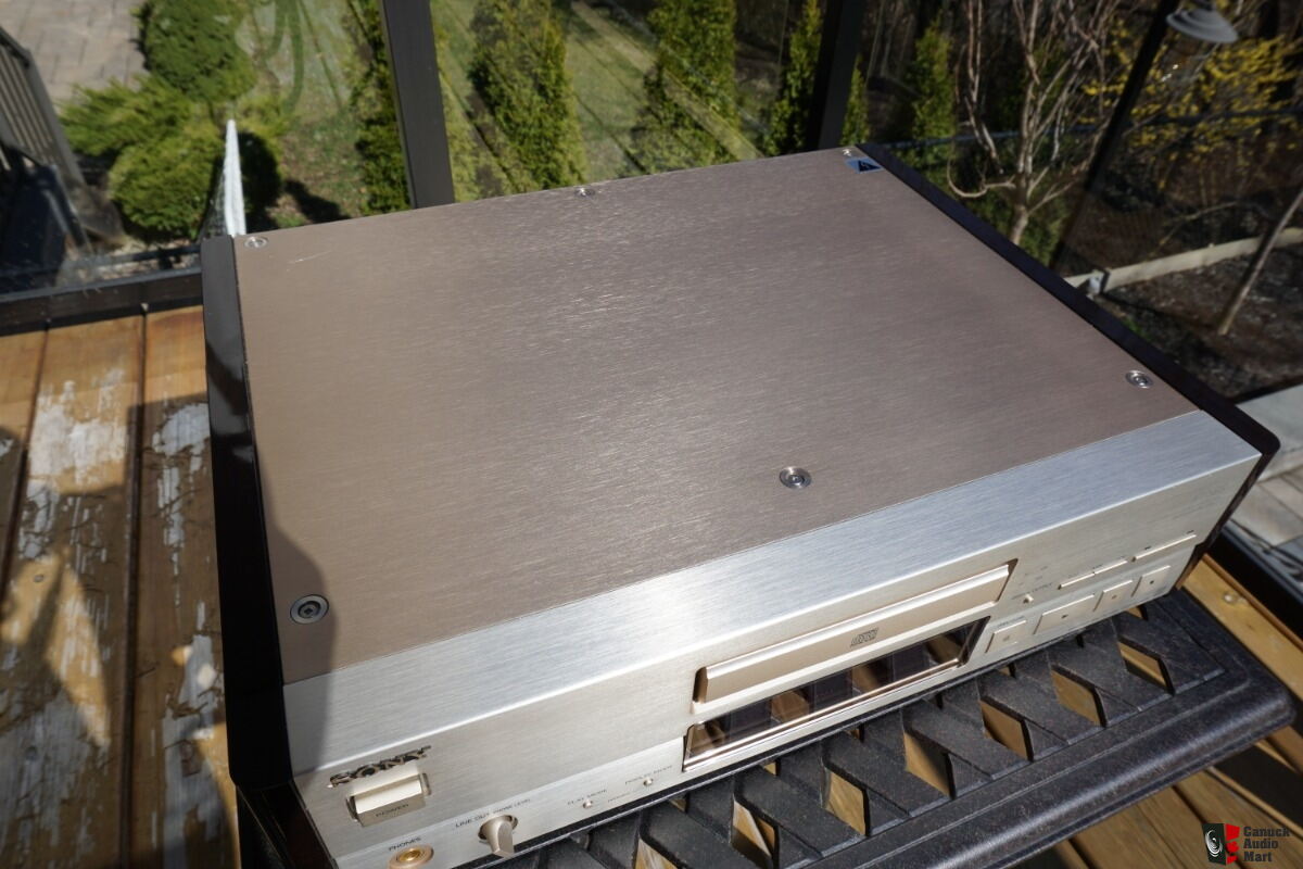 Sony CDP-X779ES CD player PRICE REDUCED Photo #2716813 - Canuck Audio Mart