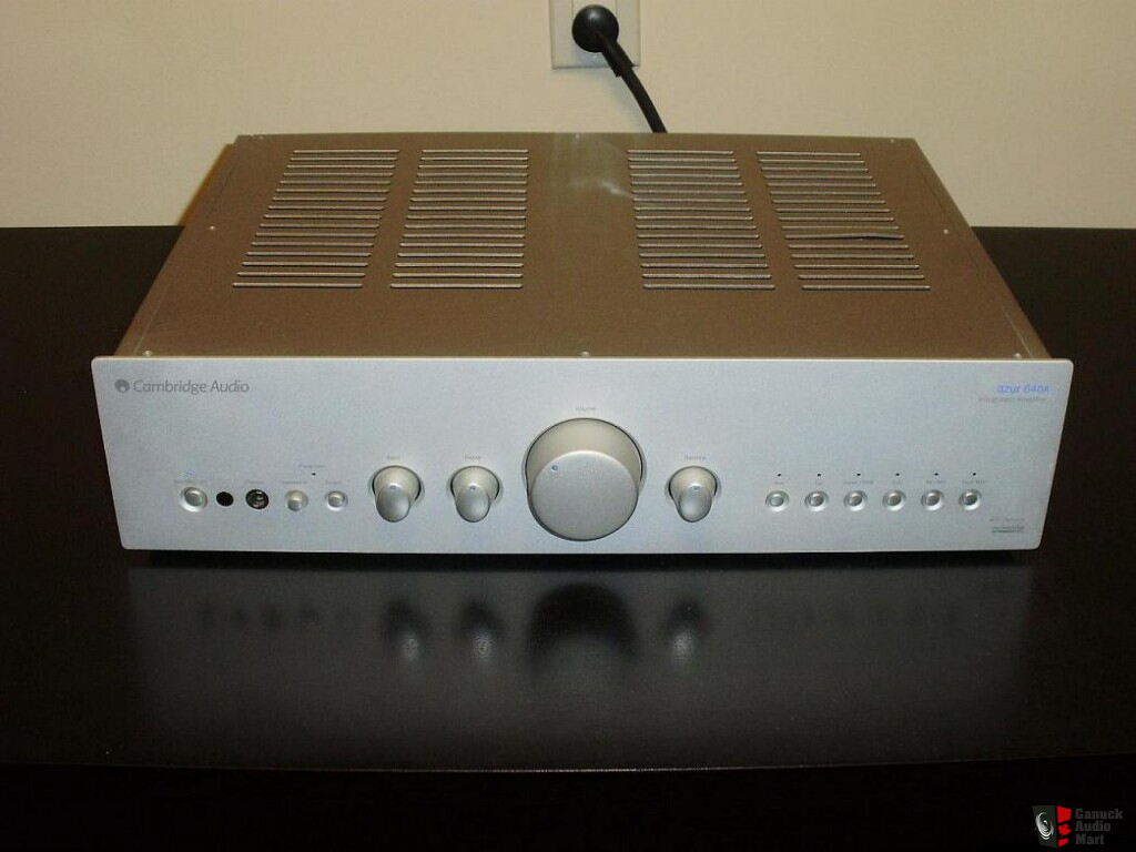 Cambridge Azur 640A V2 Photo #271966 - Canuck Audio Mart