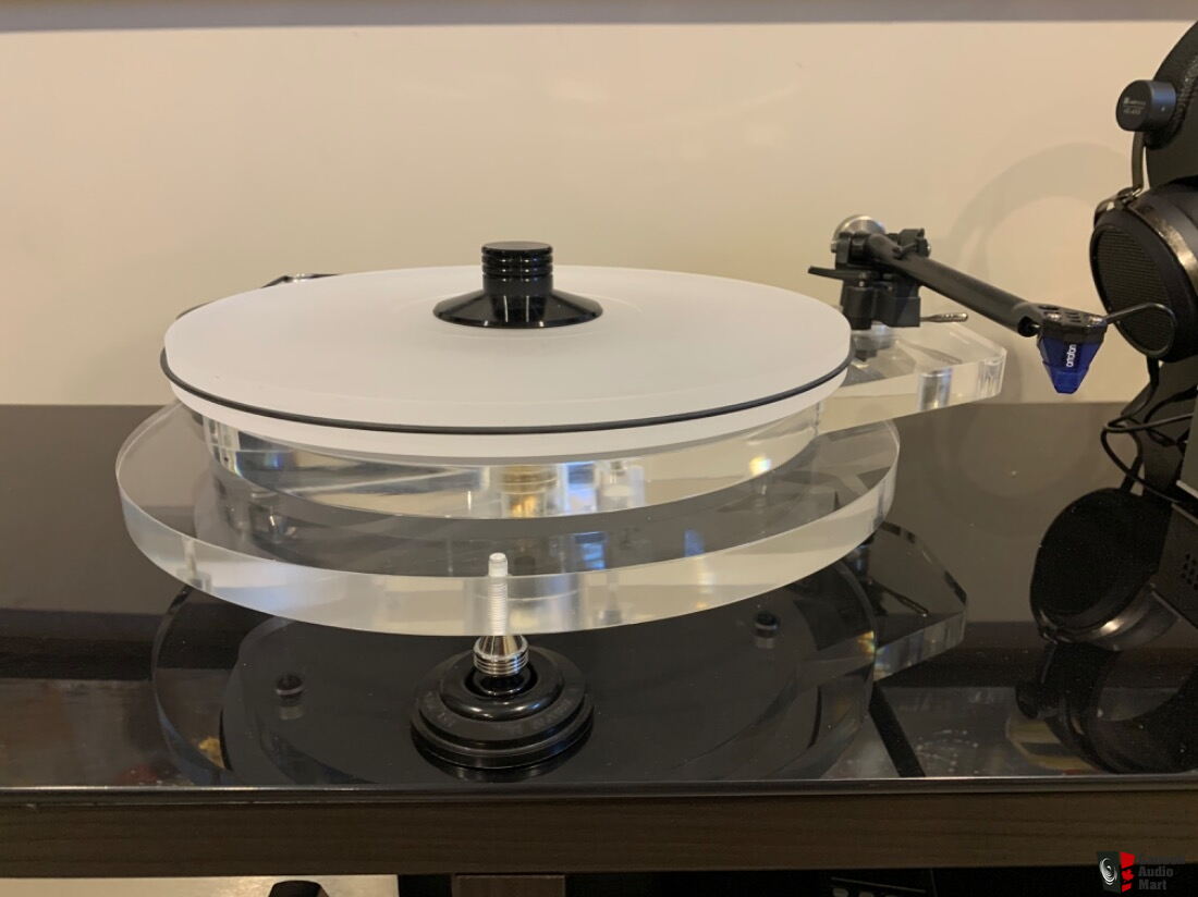 Roksan Radius 5 turntable with Ortofon 2m Blue Photo #2741275 - UK ...