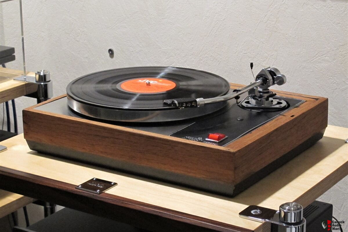 Ariston Audio RD11s turntable - FAIR (SOLD TO LIN) !!! Dealer Ad ...