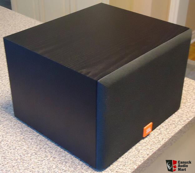 JBL ARC-8 POWERED SUBWOOFER MINT! Photo #274243 - Canuck Audio Mart