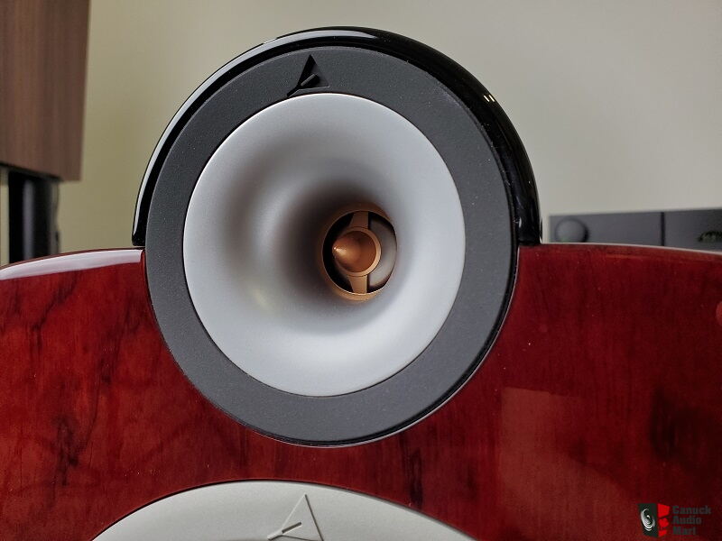 Triangle Signature Theta Bookshelf Speakers in Mahogany Photo #2782491 ...