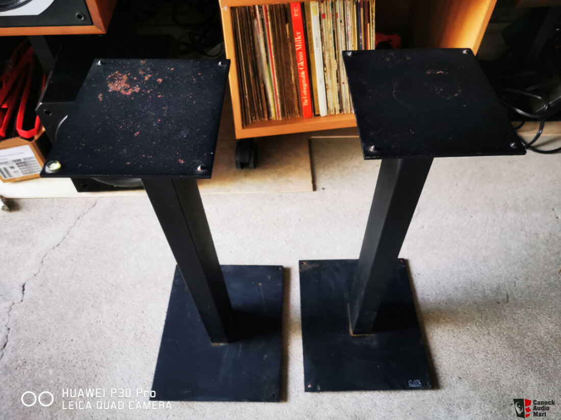 Atlantis 24" Metal Speaker Stands Photo #2785741 - UK Audio Mart