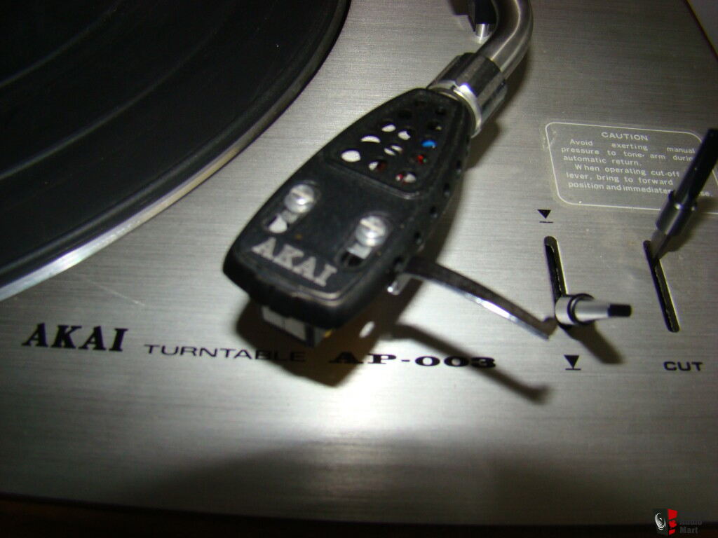 AKAI AP-005 TURNTABLE Photo #281346 - Canuck Audio Mart