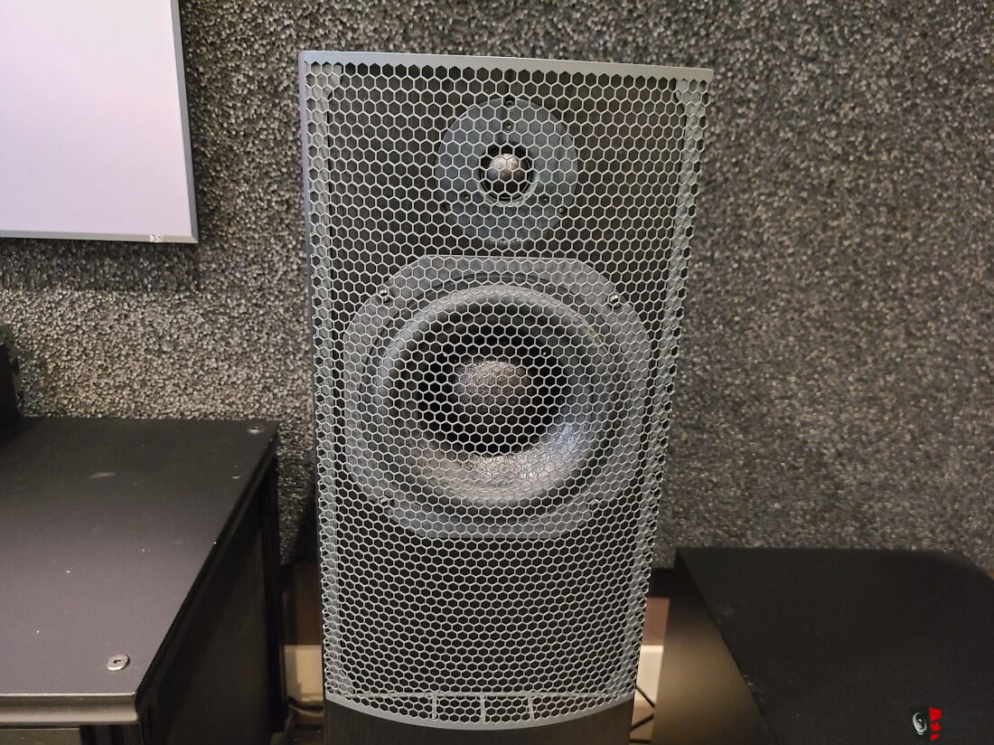 ATC SCM 19a active powered towers Photo #2822627 - Canuck Audio Mart