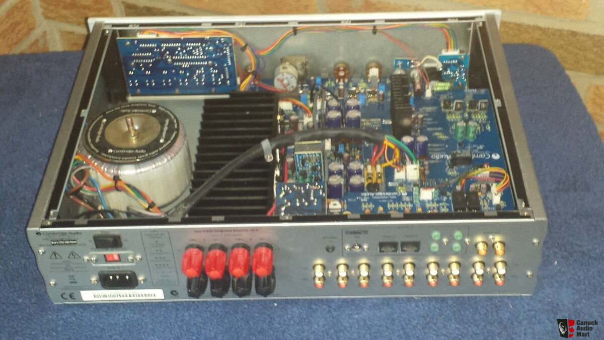 Cambridge Azur 540A V2 integrated amplifier silver color no remote ...