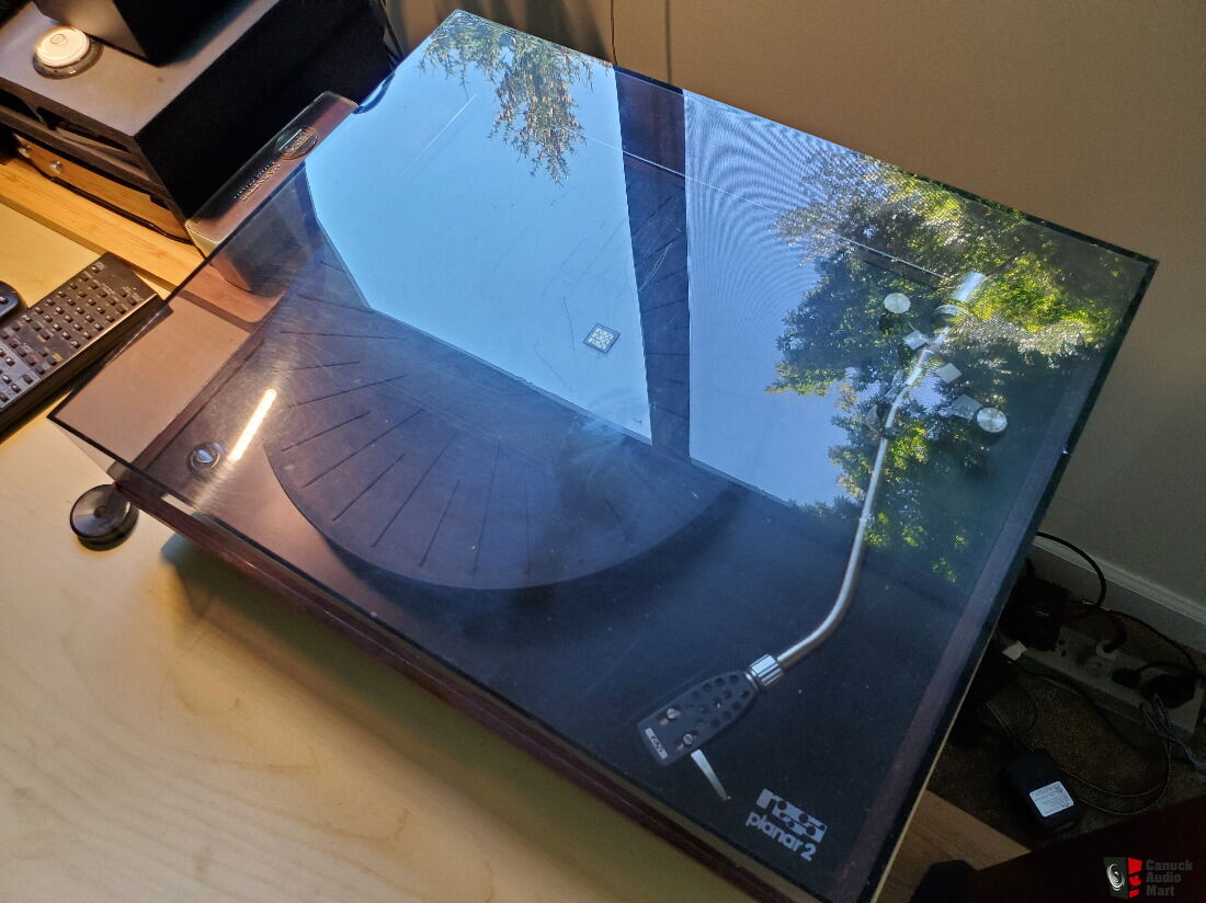 Rega Planar 2 Vintage Turntable with wood trim & classic R200 tonearm ...