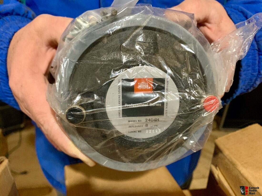JBL 2404H Bi-radial Horns Photo #2867697 - UK Audio Mart