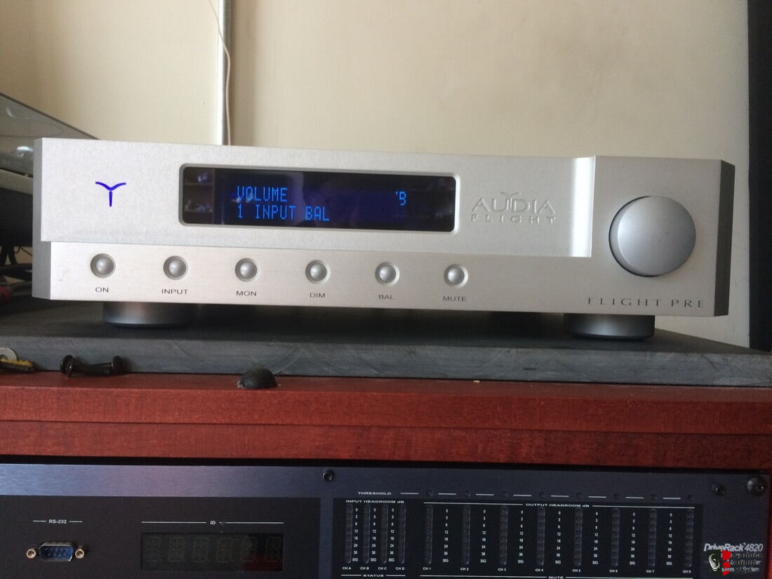 Audia Flight Pre stereo linestage preamplifier Photo #2901789 - UK ...