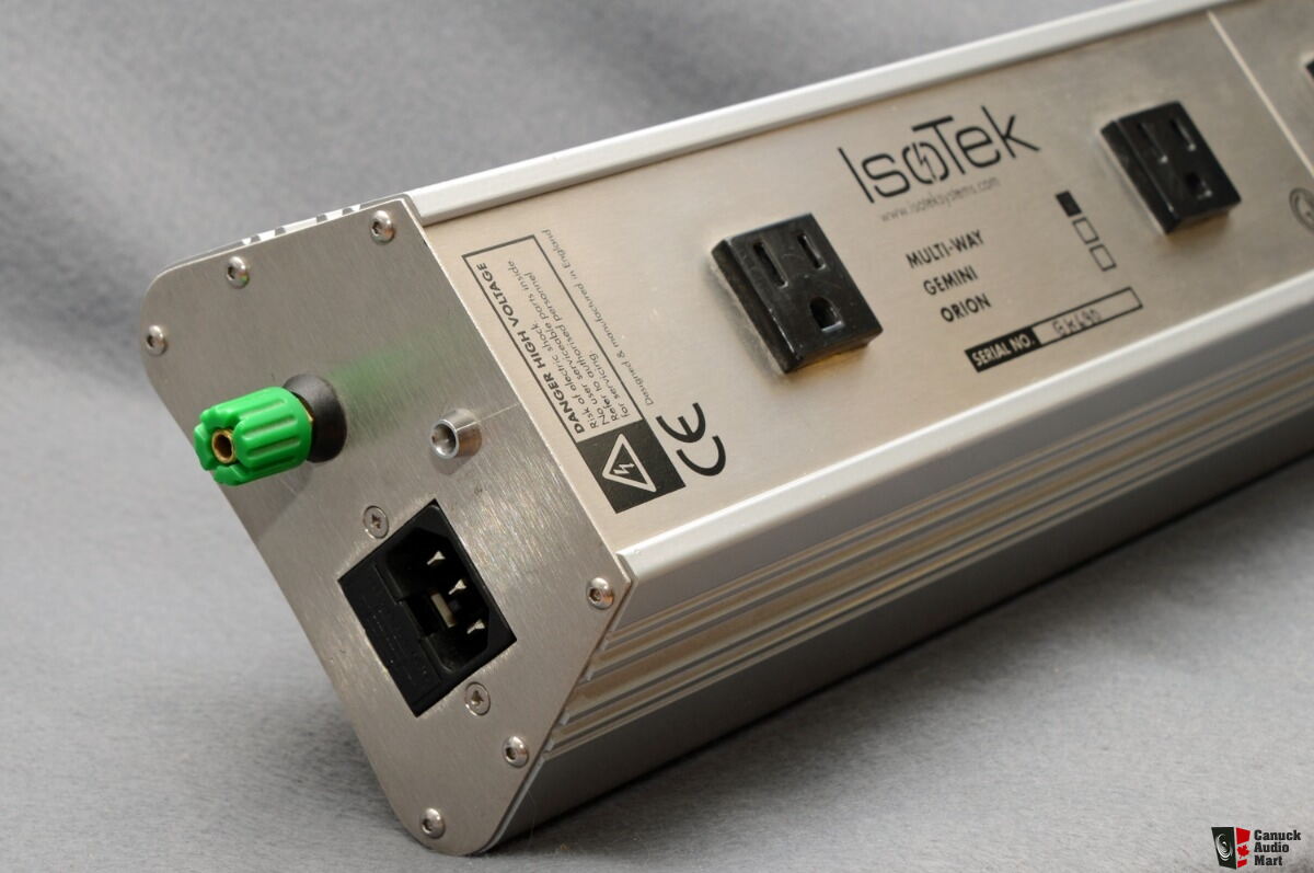 IsoTek Multi-Way 6-outlet power conditioner/surge protector Photo ...