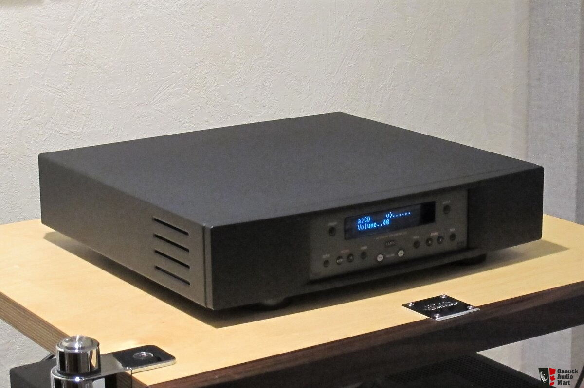 Linn AV 5103 AV preamplifier with AV 5101 system controller - VERY GOOD ...
