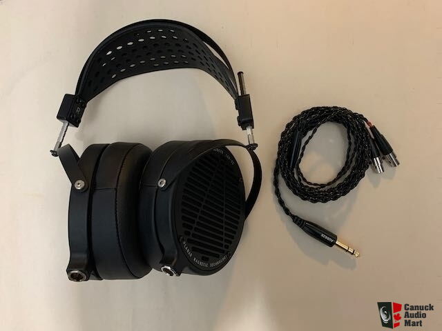 Like New Audeze LC2 Classic Black For Sale - Canuck Audio Mart