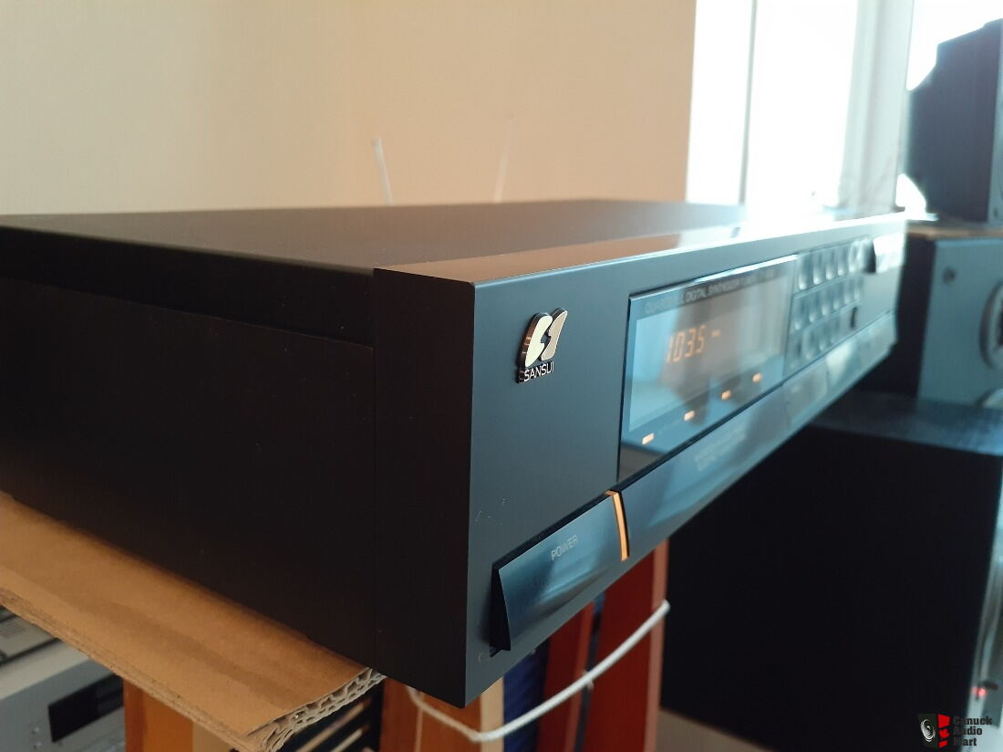 Excellent Sansui Quartz PLL Digital Synthesizer Tuner T-1000 Photo ...