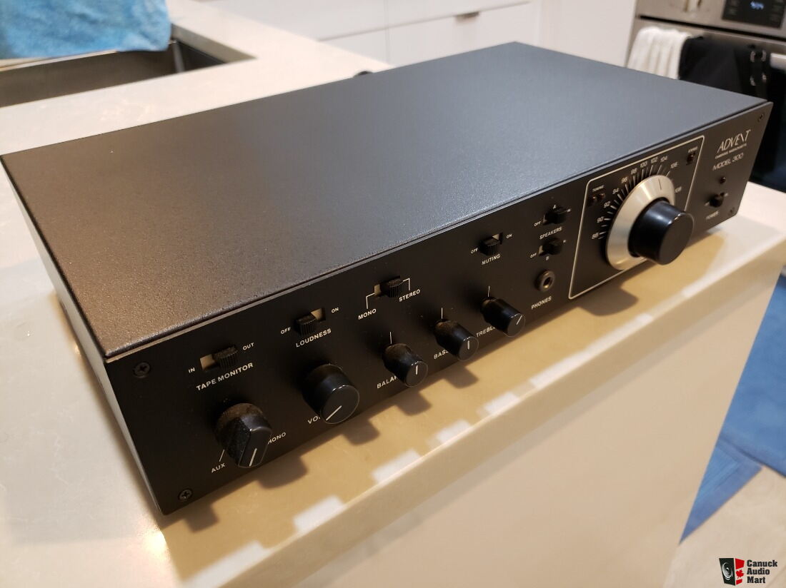 Advent 300 integrated amp receiver For Sale - Canuck Audio Mart
