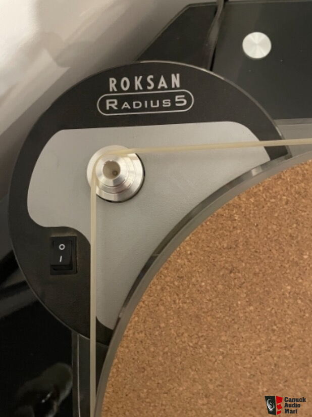 Roksan Radius 5 Turntable For Sale - Canuck Audio Mart