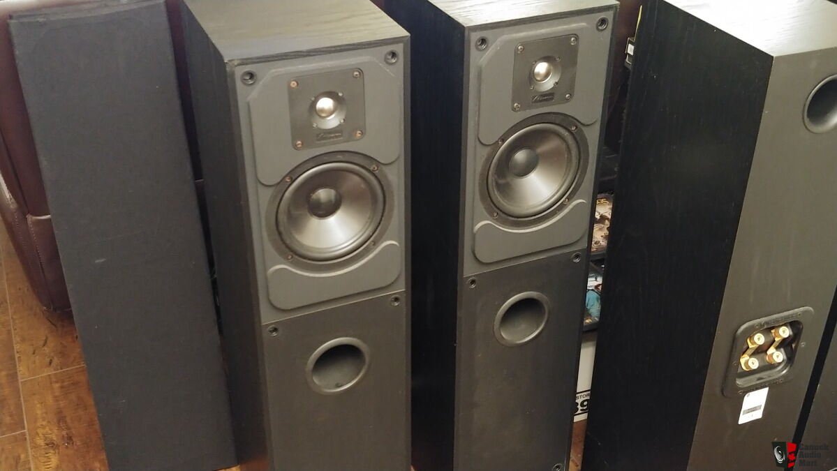 Mirage M390is Floorstanders (Further reduced)