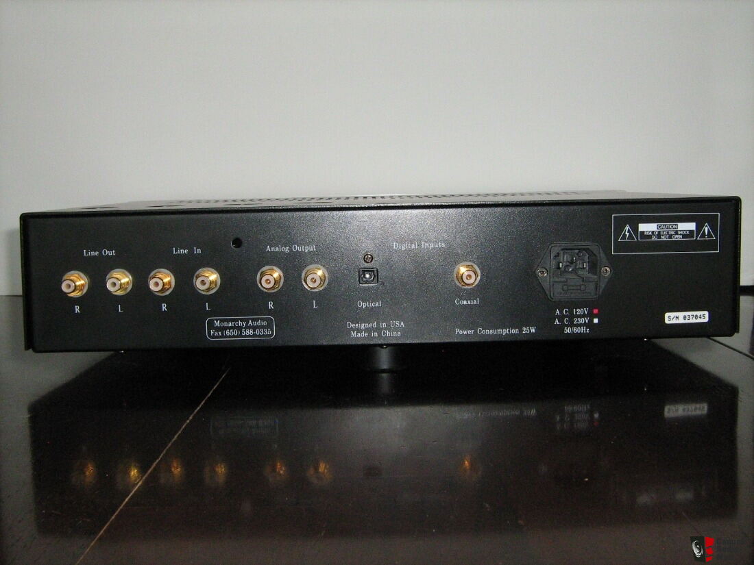 Rare - Monarchy Audio M24 Tube DAC/Line stage with upgrade tubes and ...
